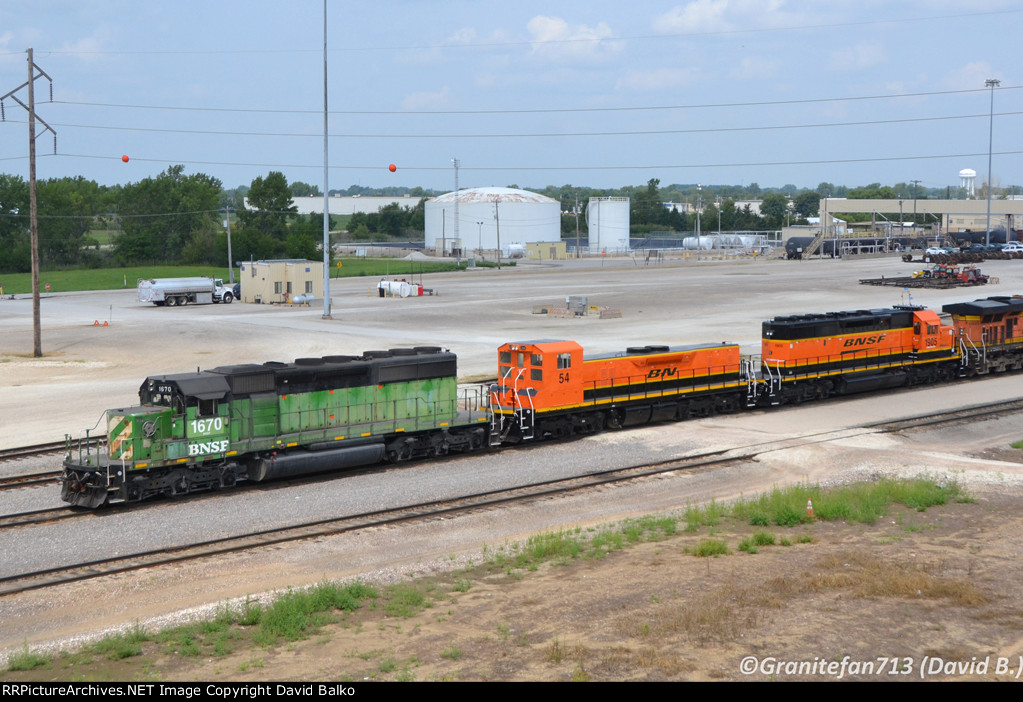 BNSF 1670